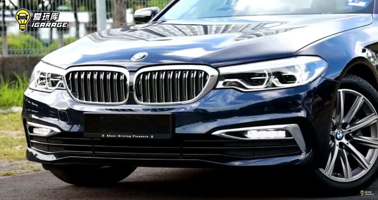 BMW 520i Luxury - 爱玩库